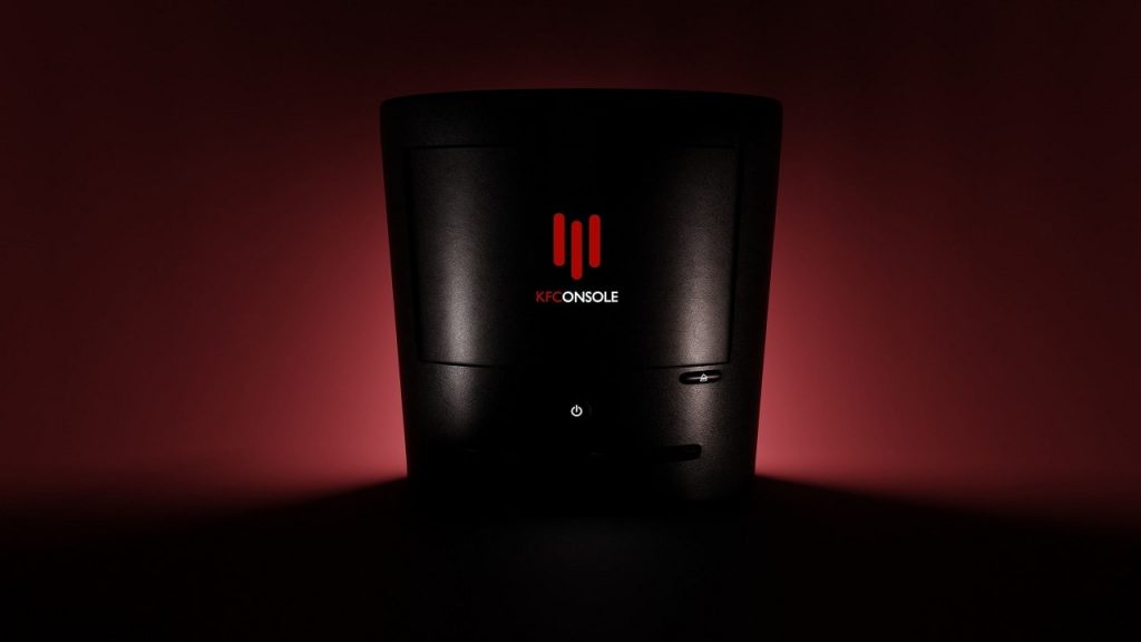 KFConsole: l'ultima follia di KFC che 'mixa' computer gaming e scalda pollo
